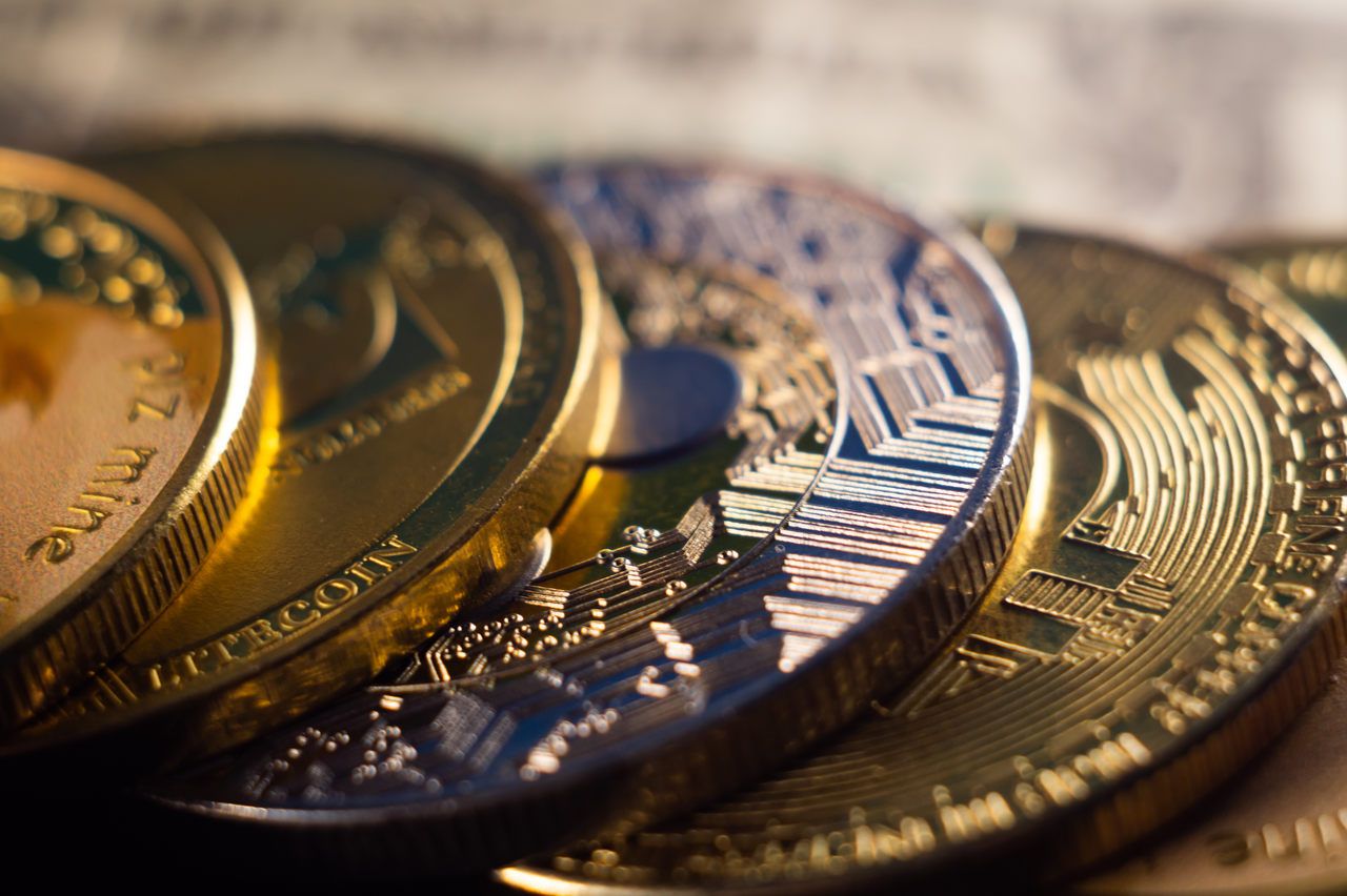 Top 5 Cryptocurrencies to BUY before Bitcoin Halving